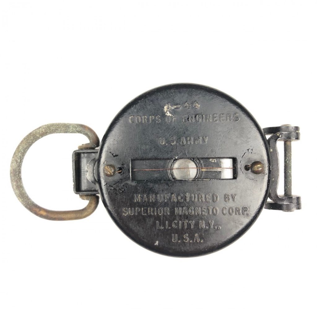 Original WWII US army engineer compass in pouch 1944 - Oorlogsspullen ...