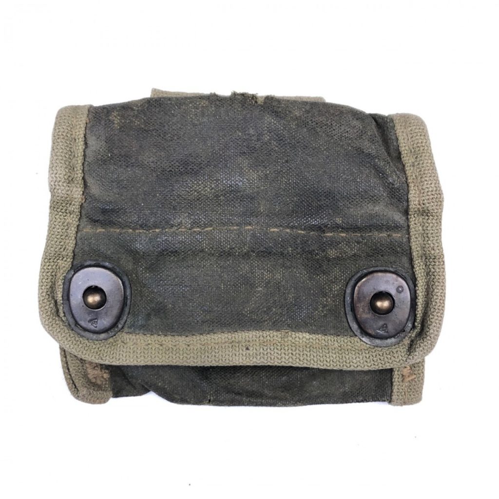 Original WWII US army engineer compass in pouch 1944 - Oorlogsspullen ...