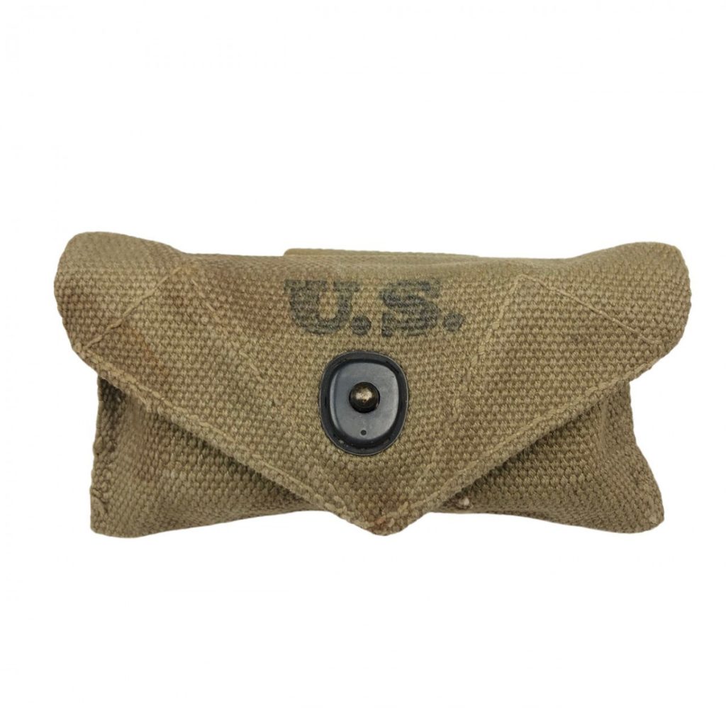 Original WWII US first aid pouch with package - Oorlogsspullen.nl ...
