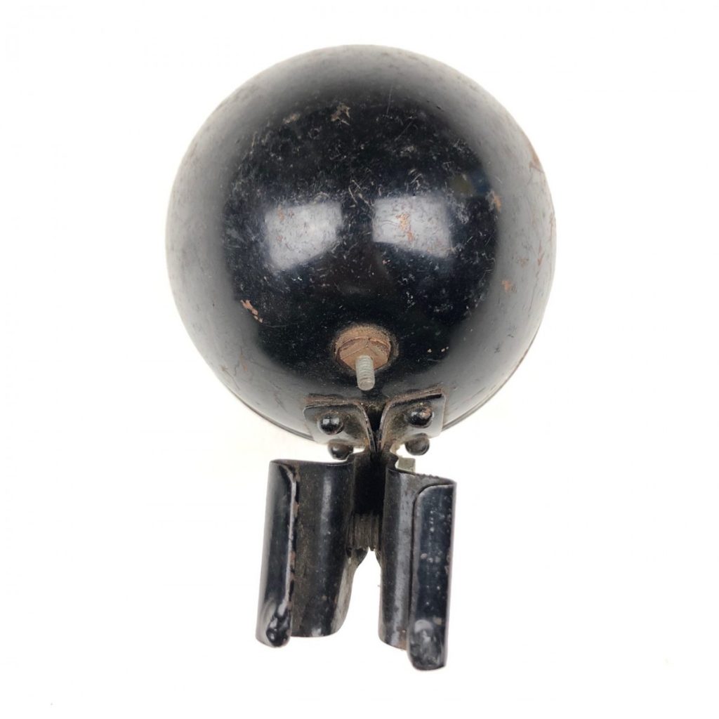 Original WWII Dutch blackout bicycle lamp - Oorlogsspullen.nl ...