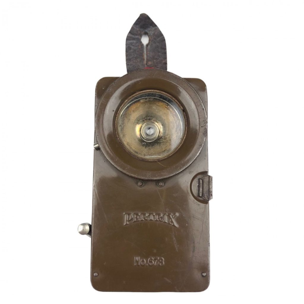 Original WWII German Petrix No. 678 Flashlight - Oorlogsspullen.nl ...