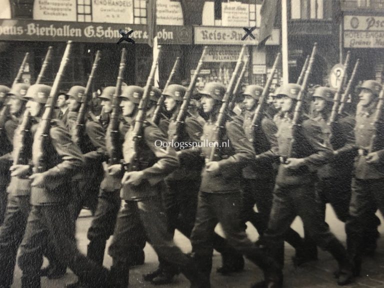 Original WWII German Waffen-SS parade photos - Oorlogsspullen.nl ...