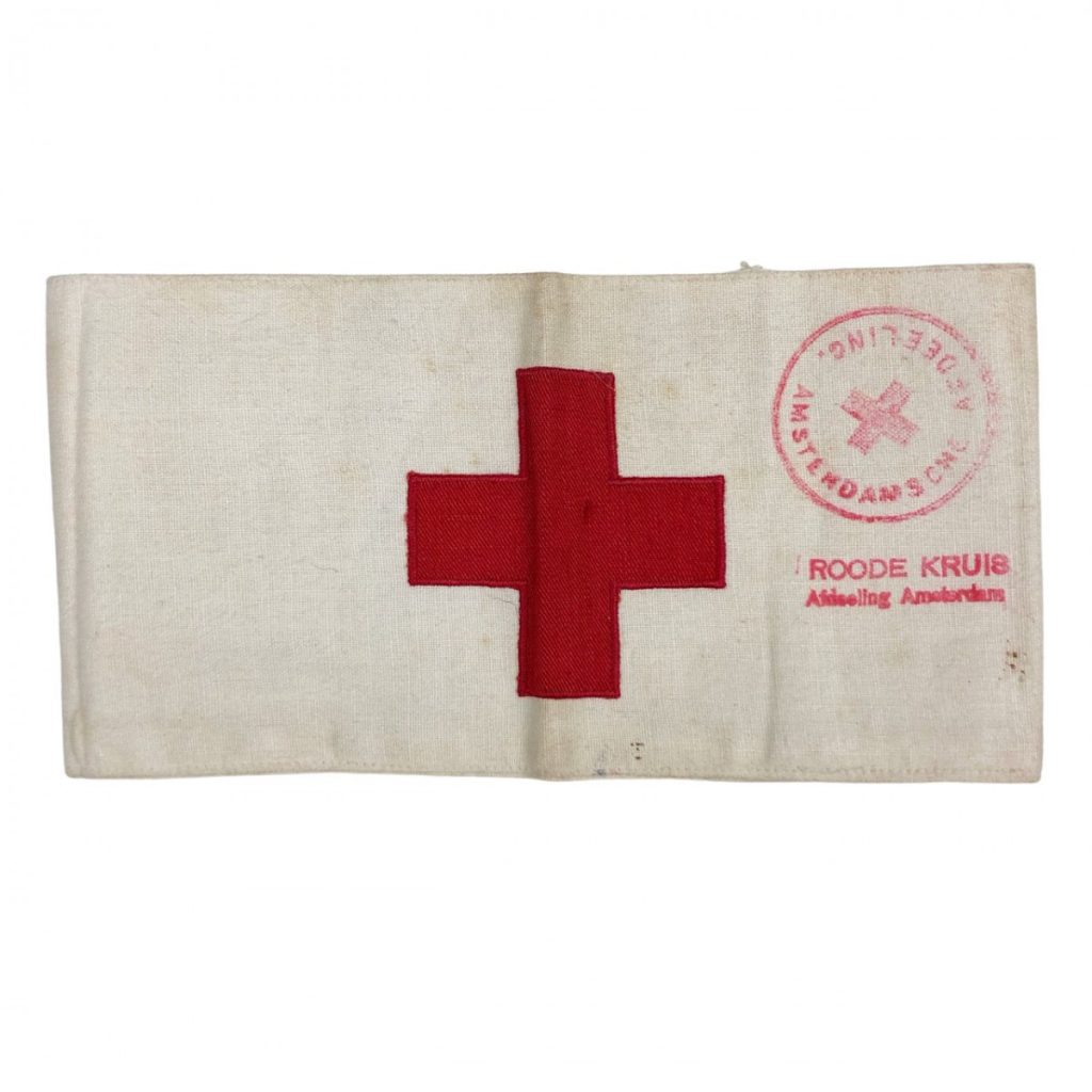 Original WWII Dutch Red Cross armband Amsterdam - Oorlogsspullen.nl ...