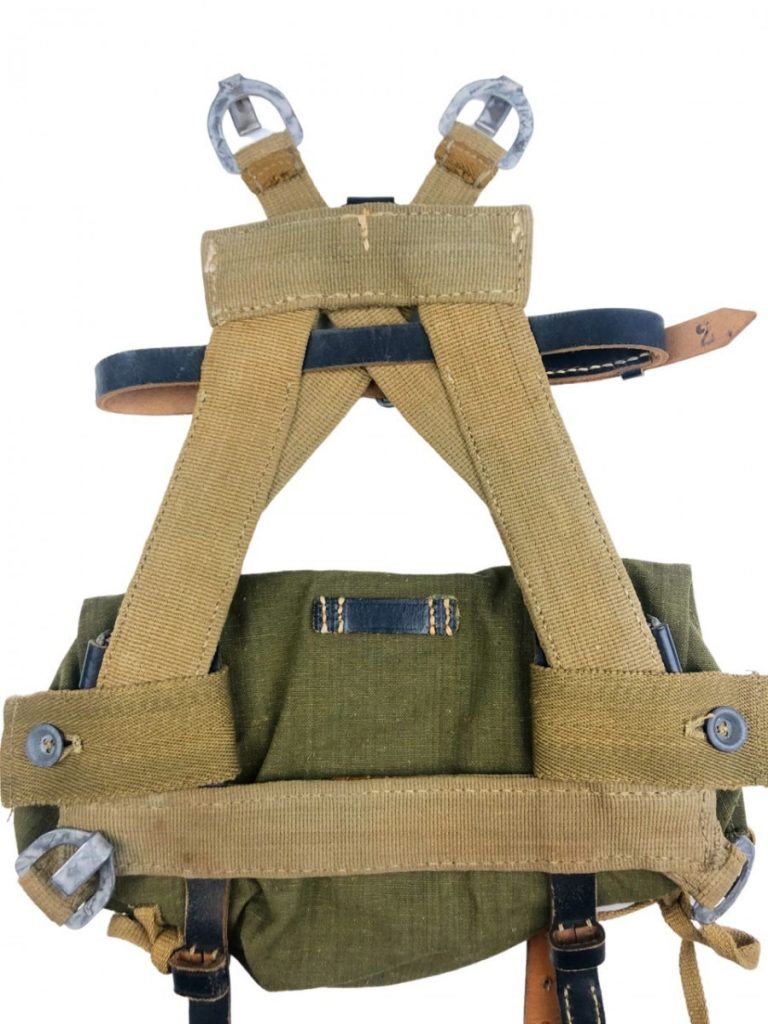 Original WWII German A-Frame combat assault pack 1941 - Oorlogsspullen ...