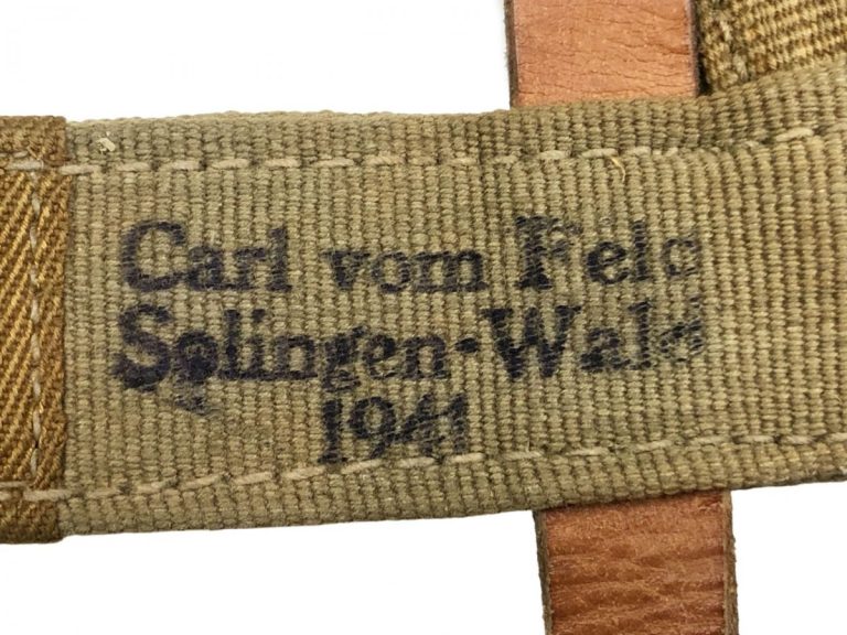 Original WWII German A-Frame combat assault pack 1941 - Oorlogsspullen.nl - Militaria shop