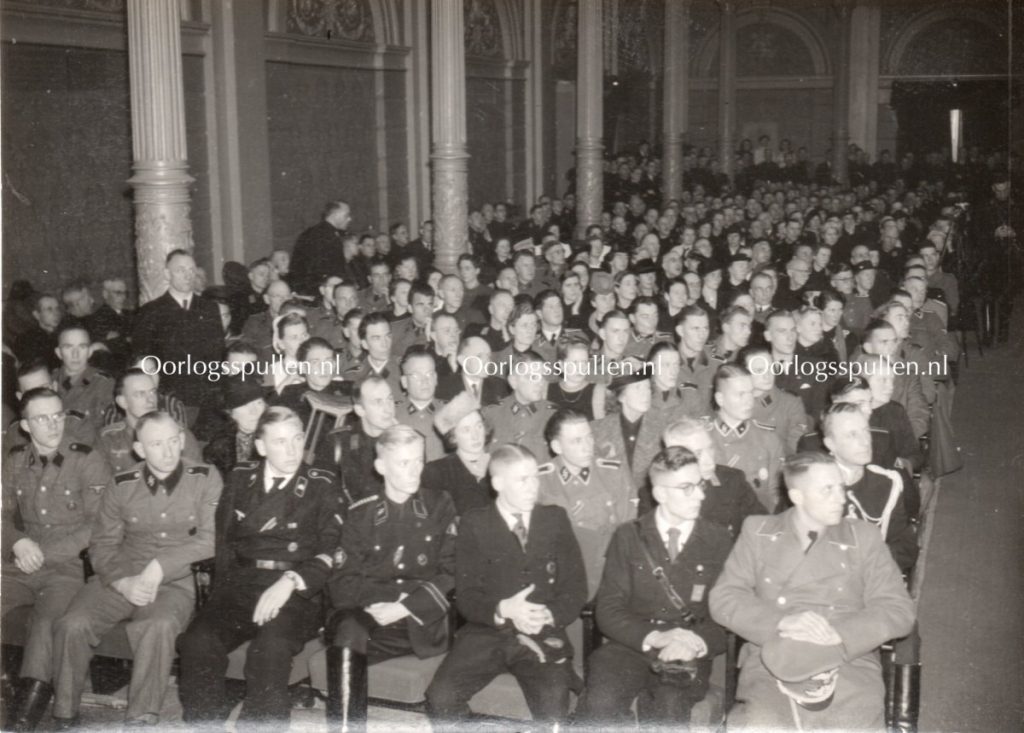 Original WWII Dutch SS photo grouping - Oorlogsspullen.nl - Militaria shop