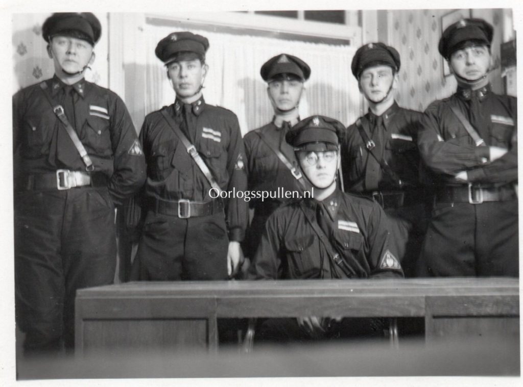 Original WWII Dutch NSB photo 'Group with W.A. commander ...