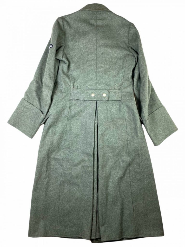 Original WWII German Waffen-SS overcoat - Oorlogsspullen.nl - Militaria ...