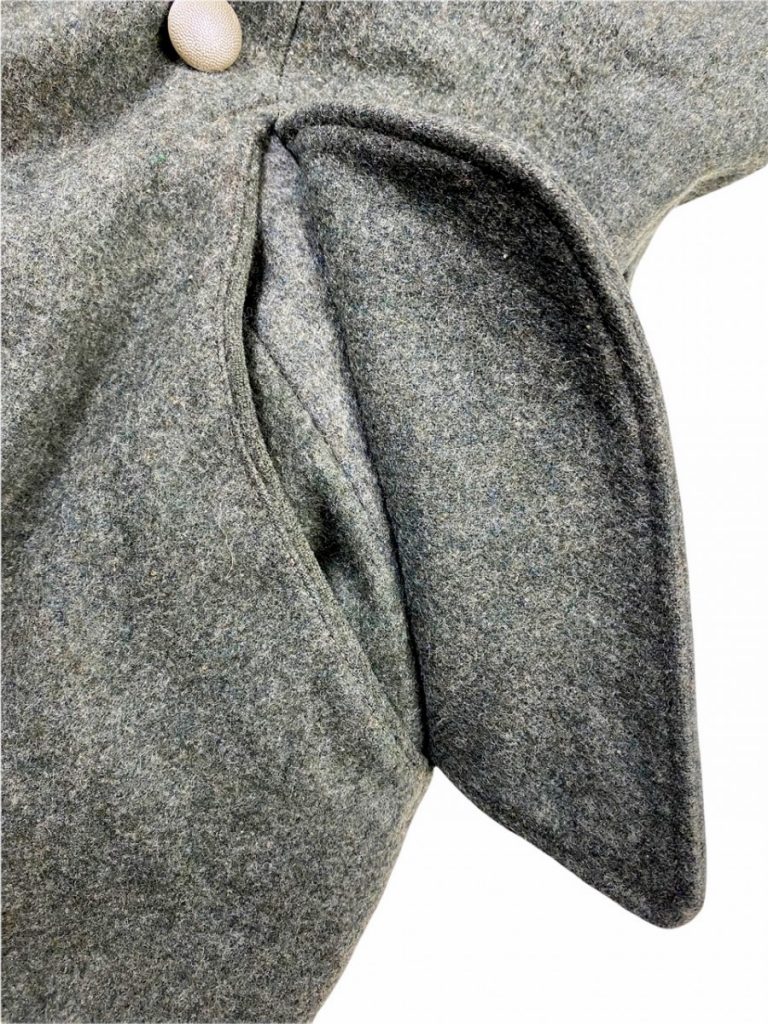 Original WWII German Waffen-SS overcoat - Oorlogsspullen.nl - Militaria ...