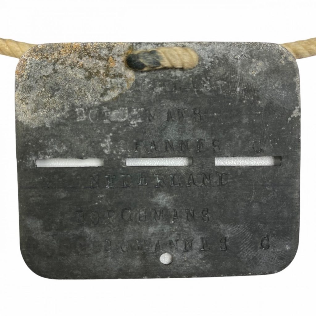 Original WWII Dutch army ID booklet and dog tag - Oorlogsspullen.nl ...