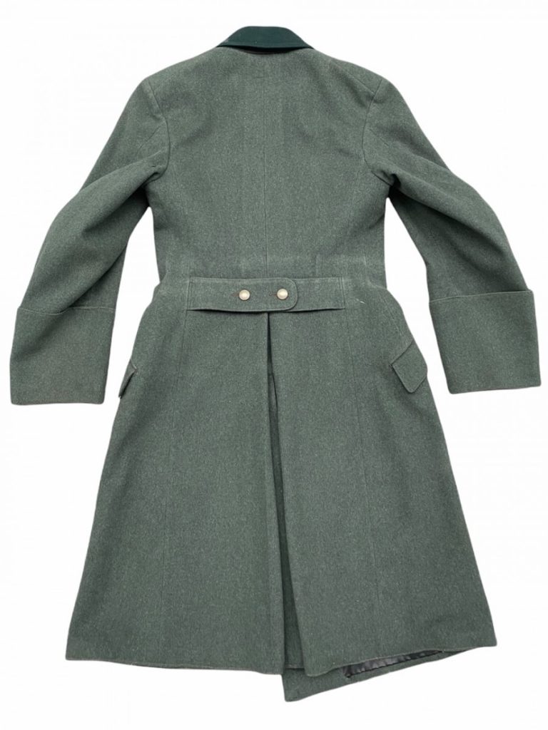 Original WWII German WH Artillery 'Oberleutnant' overcoat ...