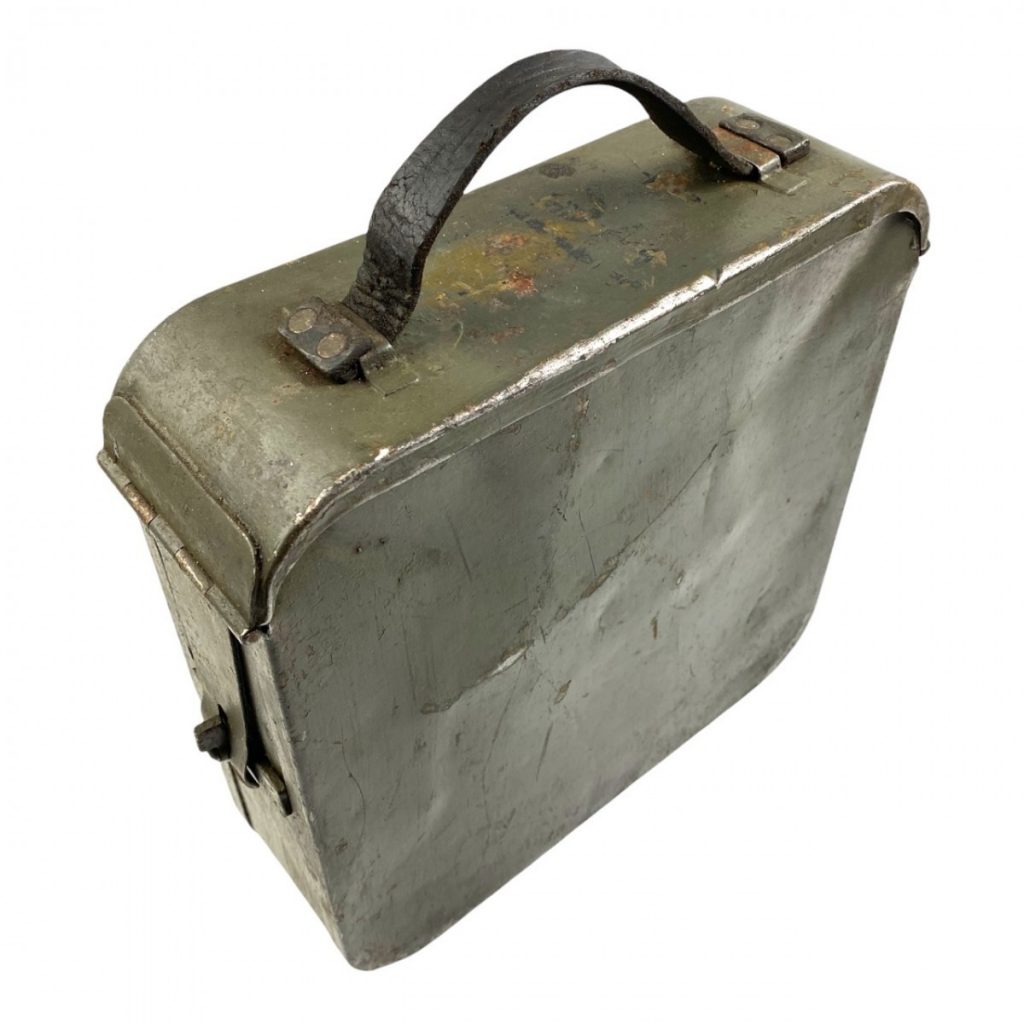 Original WWI Russian Maxim ammo box - Oorlogsspullen.nl - Militaria shop