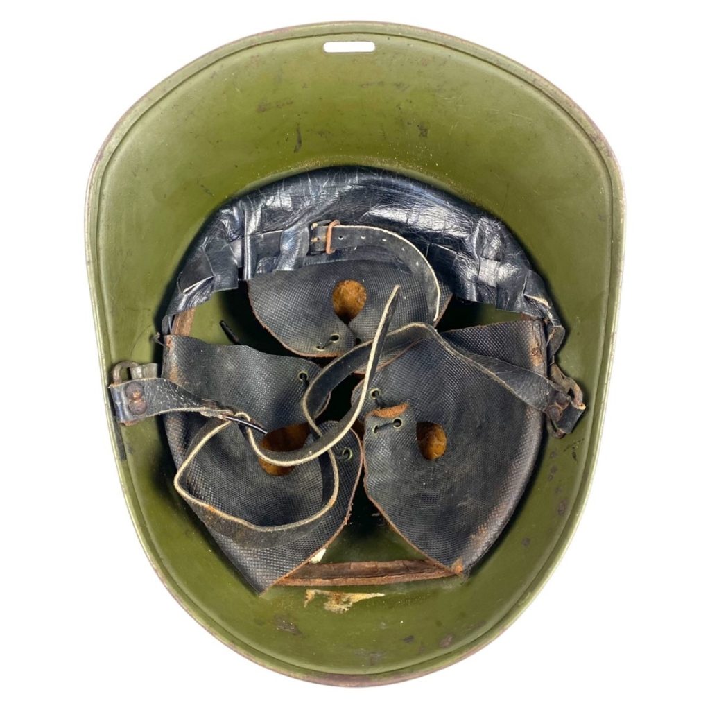 Original WWII Dutch M34 army helmet - Oorlogsspullen.nl - Militaria shop