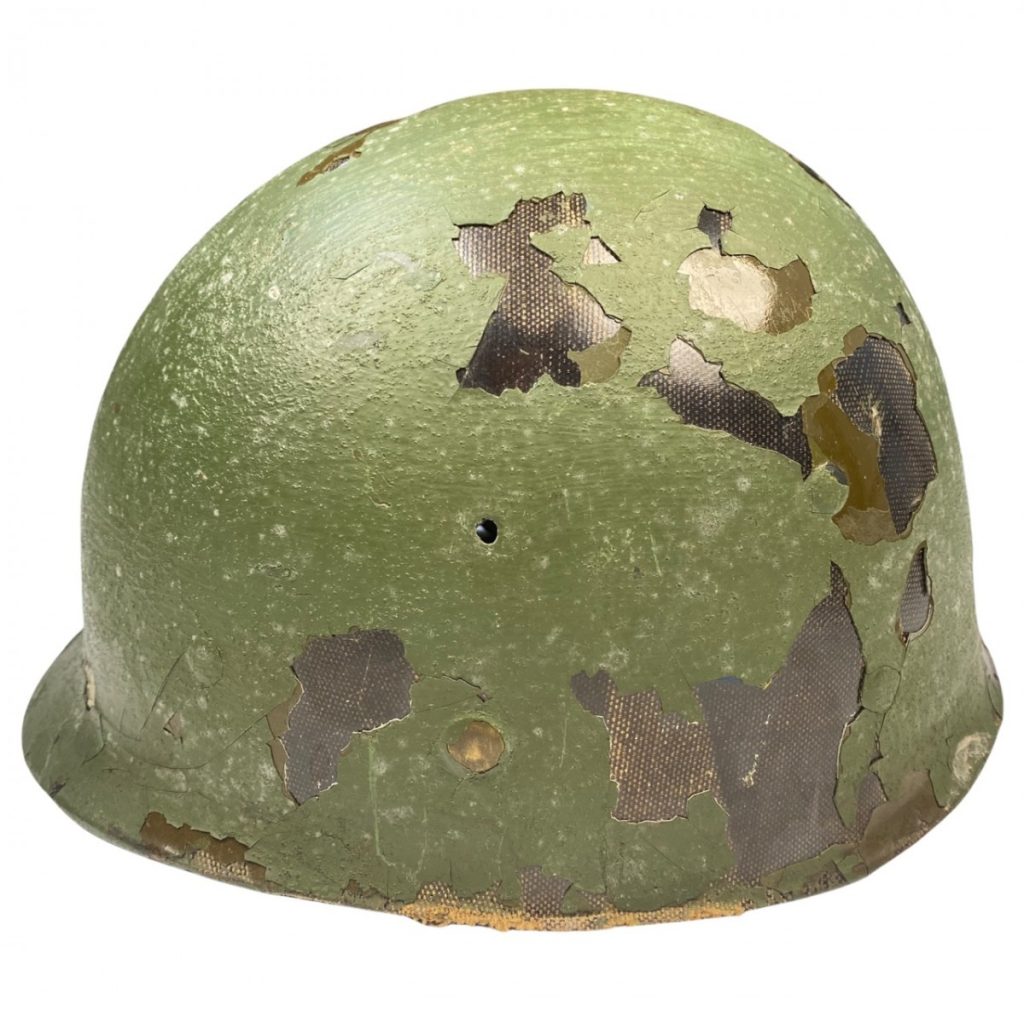 Original WWII US M1 helmet - Oorlogsspullen.nl - Militaria shop