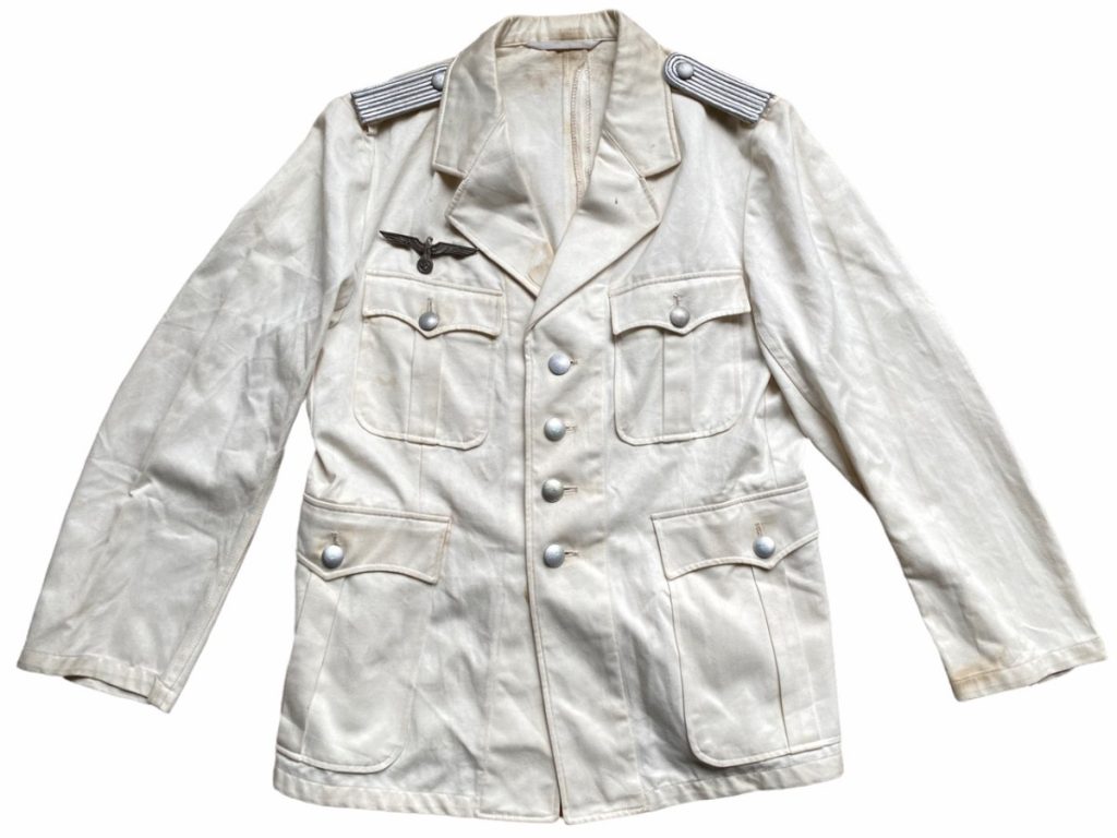 Original WWII German WH 'leutnant' summer uniform - Oorlogsspullen.nl ...