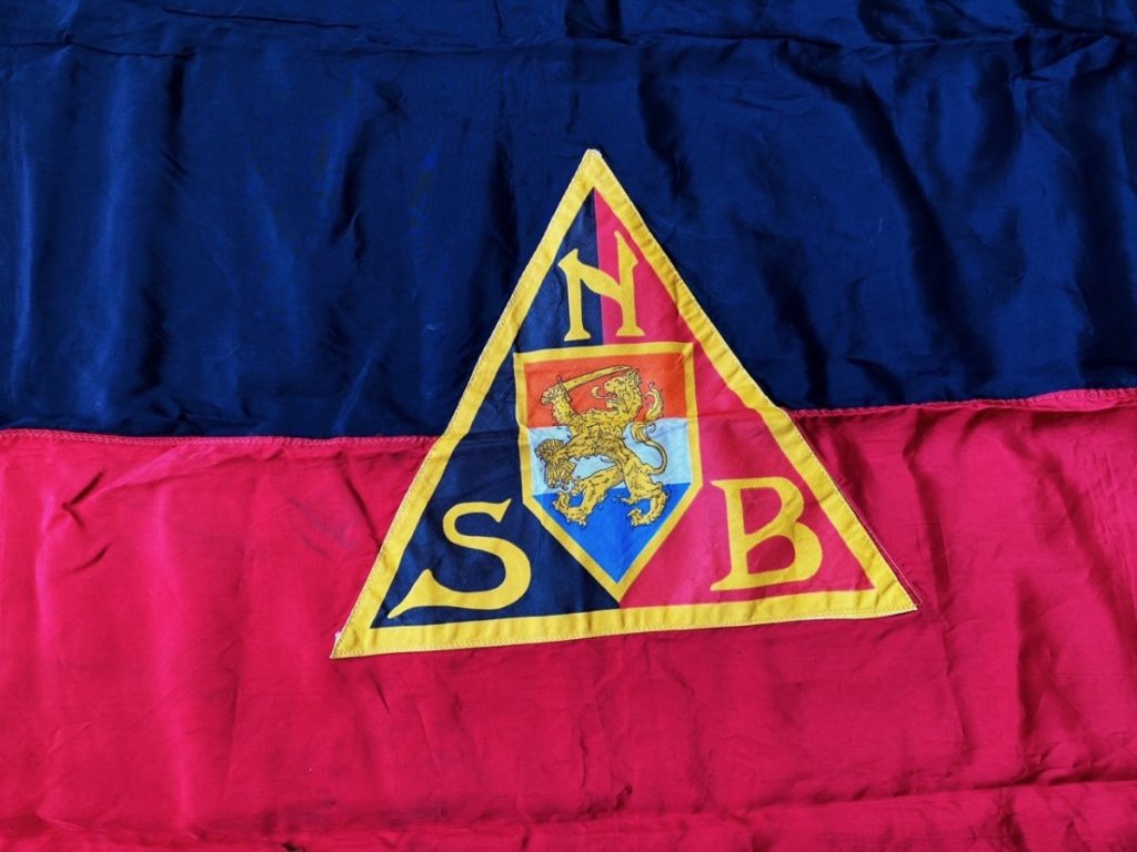 Original WWII Dutch NSB flag - Oorlogsspullen.nl - Militaria shop
