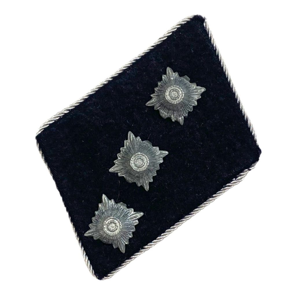 Original WWII German Waffen-SS Untersturmführer collar tabs ...