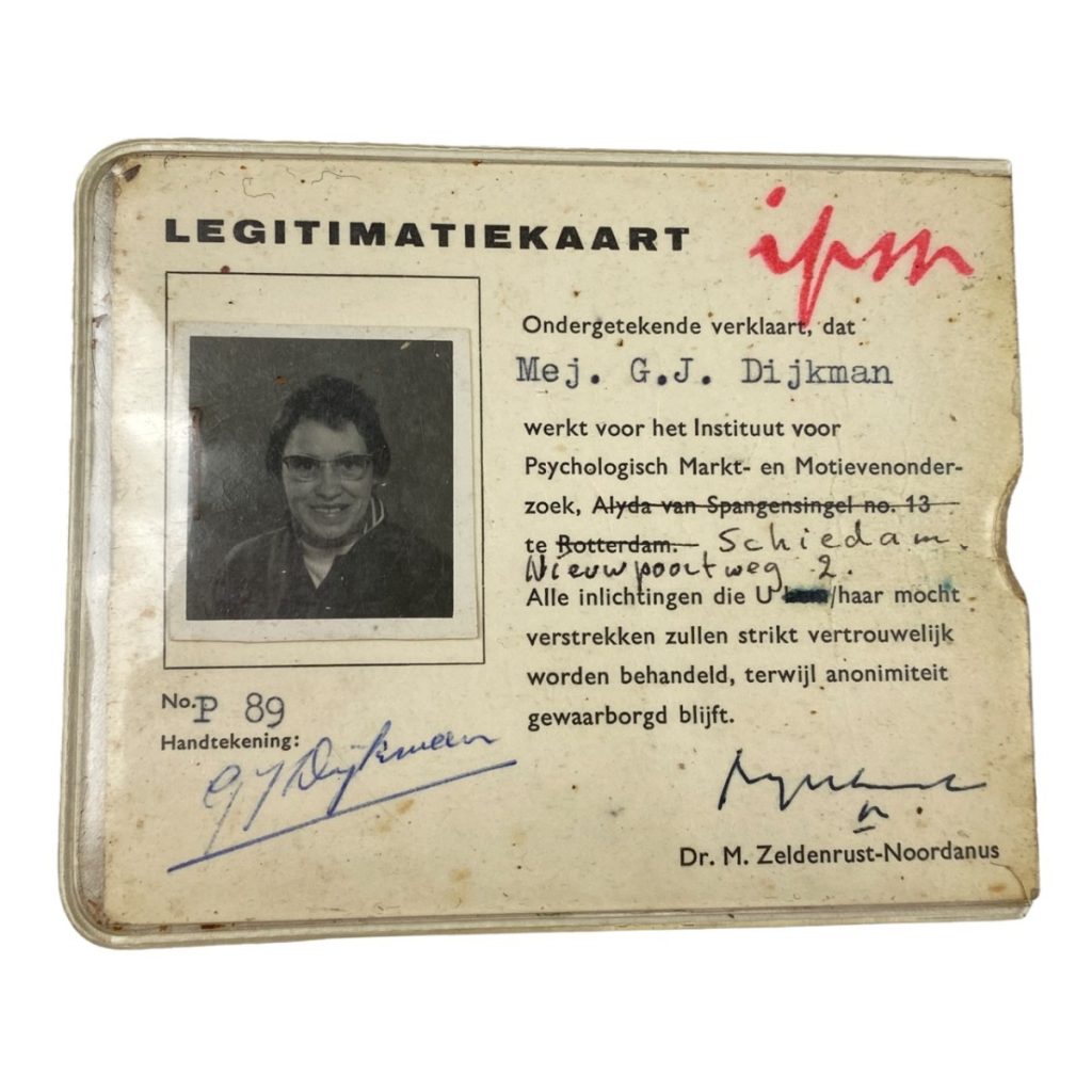 Original WWII Dutch ID card grouping - Oorlogsspullen.nl - Militaria shop