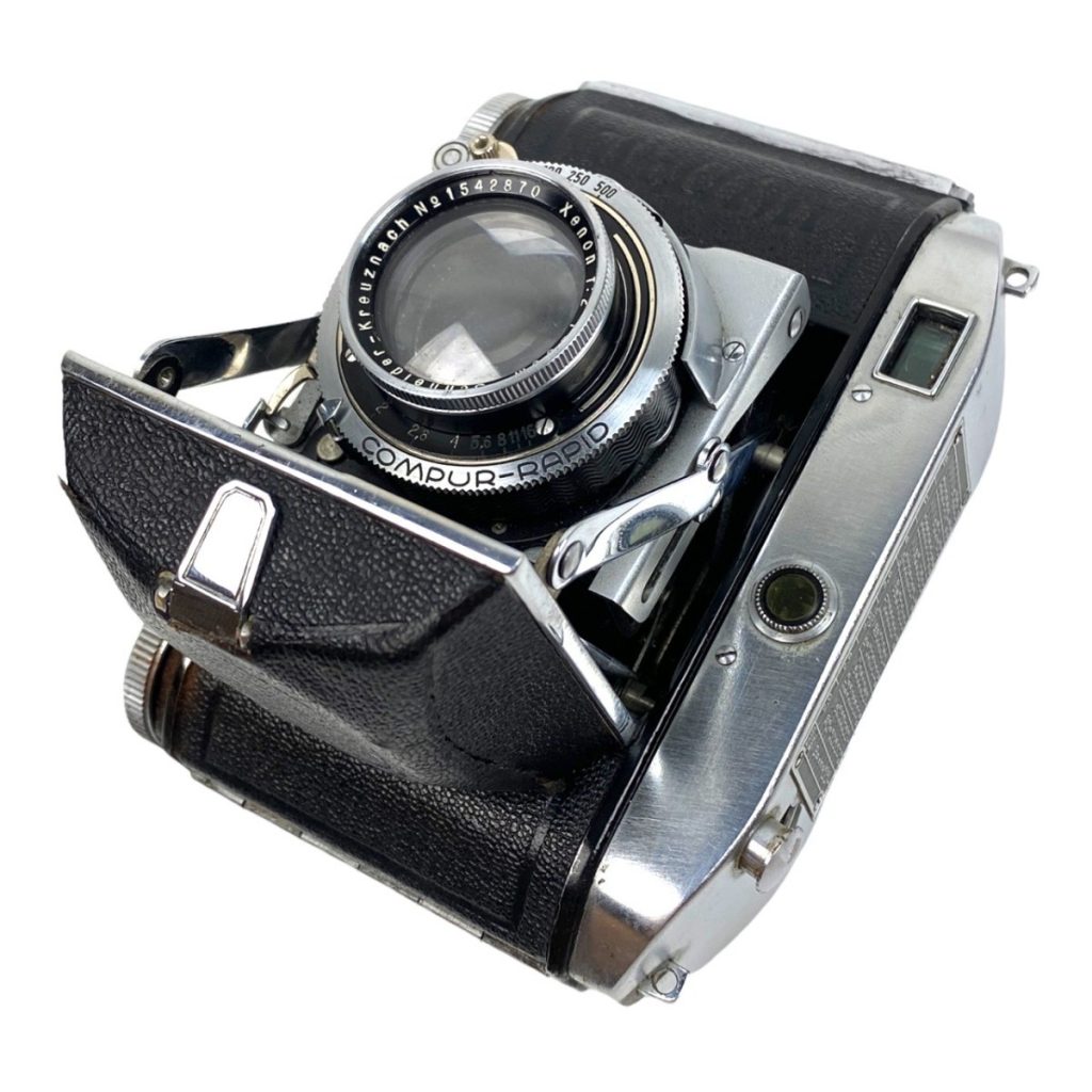 Original WWII German 'Welta Weltini' camera with tripod and cover ...