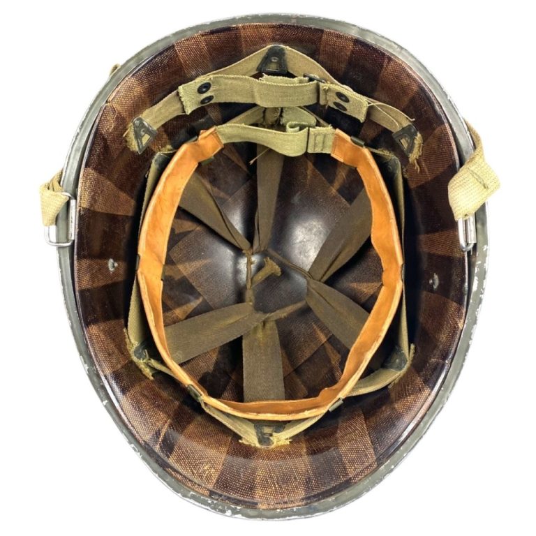 Original WWII US M1 helmet - Oorlogsspullen.nl - Militaria shop