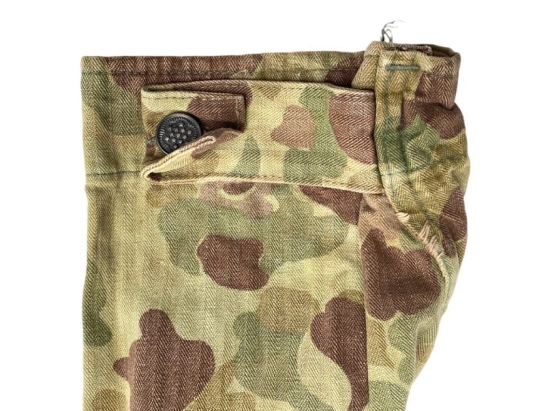 Original WWII USMC frogskin camouflage coverall - Oorlogsspullen.nl ...