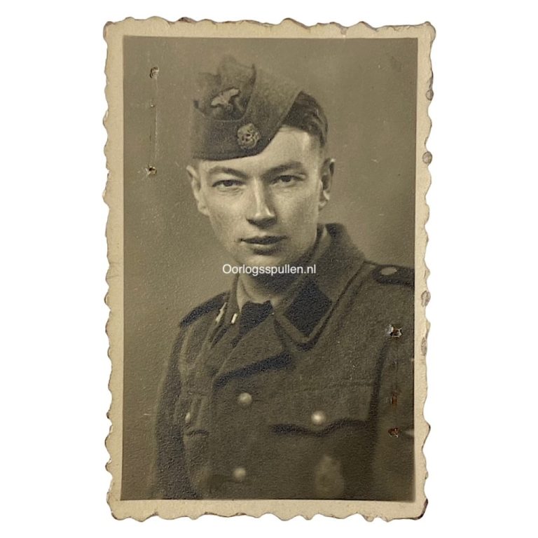 Original WWII Flemish Waffen-SS soldbuch photo - Oorlogsspullen.nl ...