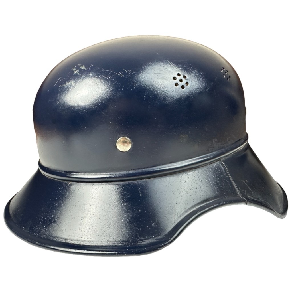 Original WWII German M38 Luftschutz ‘Gladiator’ helmet - Oorlogsspullen ...