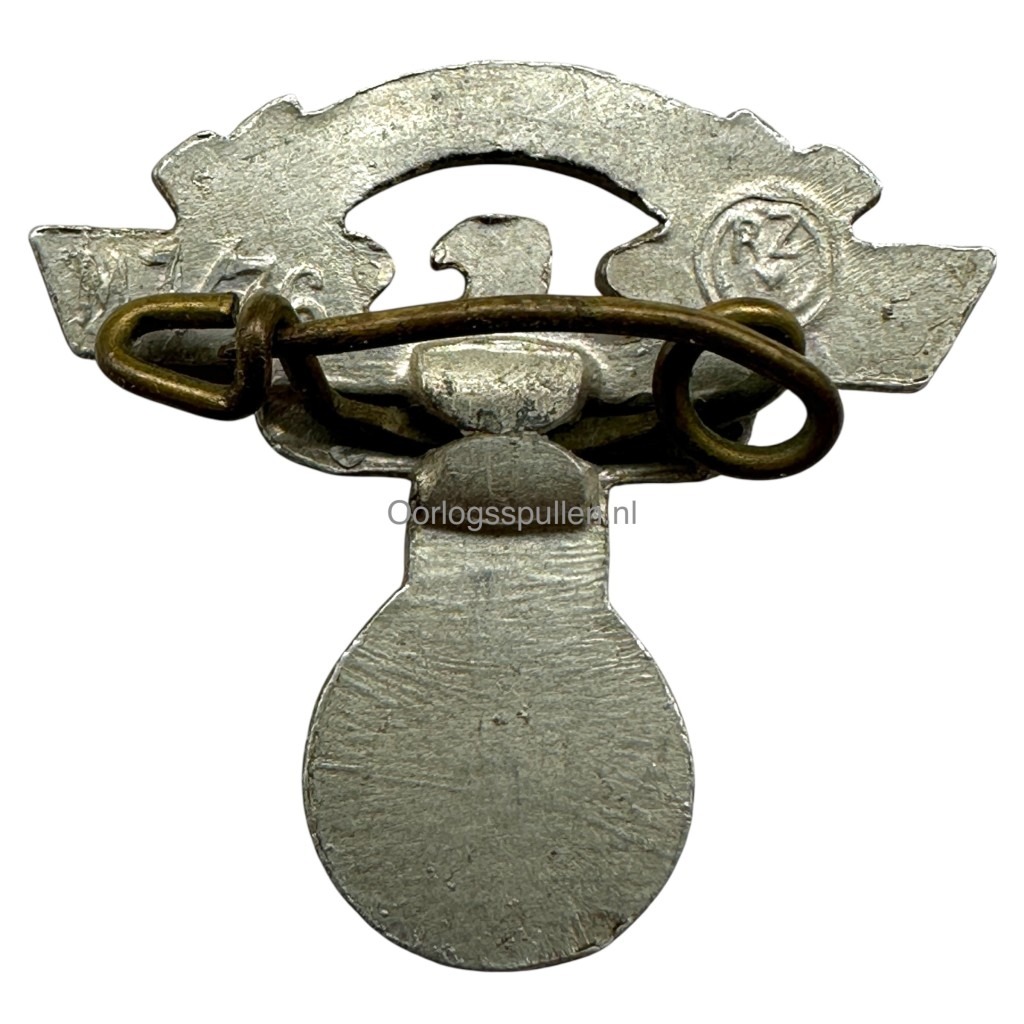 Original WWII German NSKK pin by Stahlwarenfabrik Herbeck & Meyer in ...