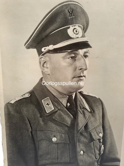 Original WWII German DRK Hauptführer portrait photo - Oorlogsspullen.nl ...